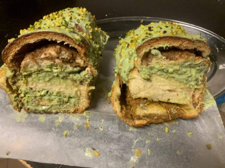 Cozonacul Dubai, o nouă delicatesă de Crăciun. Conține fistic și kataif ...